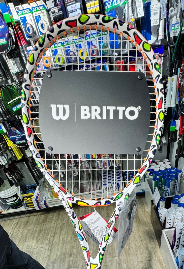 Clash 100L V2 Britto Hearts Tennis Racket, 運動產品, 運動與體育, 運動與體育 - 球拍和球類運動 ...
