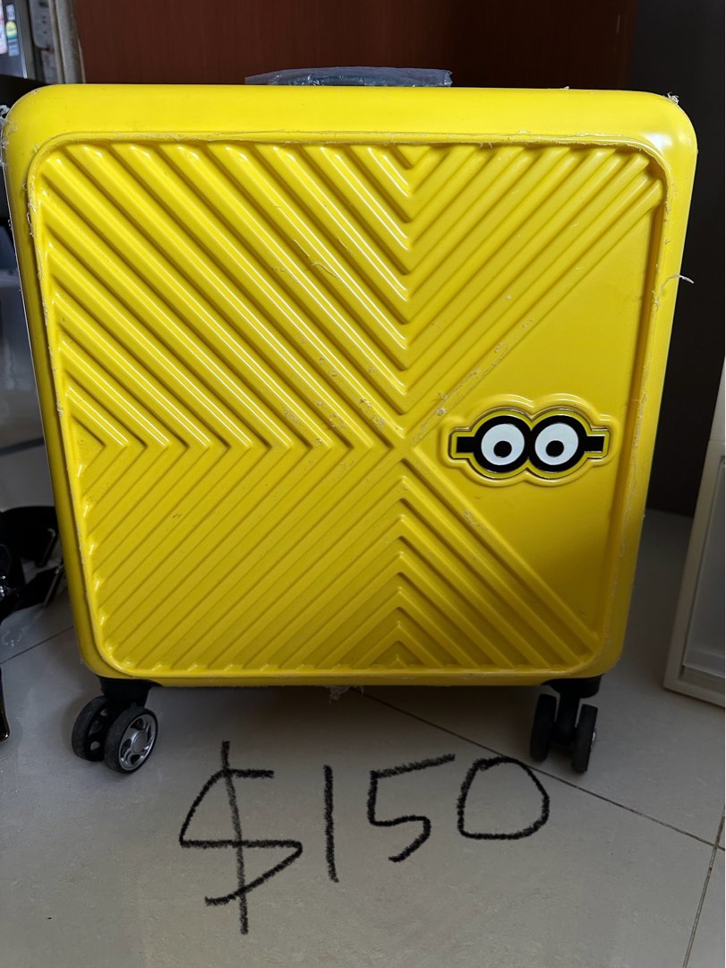 DESPICABLE ME MINION HANDCARRY LUGGAGE, Hobbies & Toys, Travel, Luggage ...