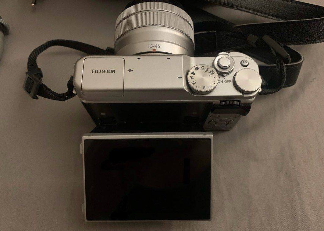 Fujifilm X-A20 Mirrorless Camera, Photography, Cameras on Carousell