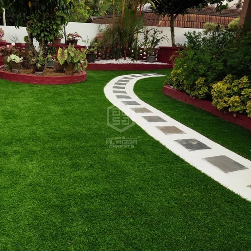 Laman memukau dengan rumput tiruan dari Al Aqsa Carpets, Furniture ...