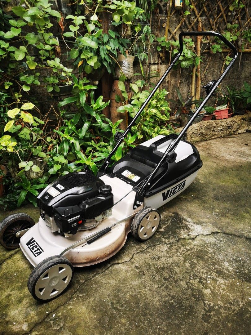 lawnmower victa engine powered Briggs and Stratton, Furniture & Home ...