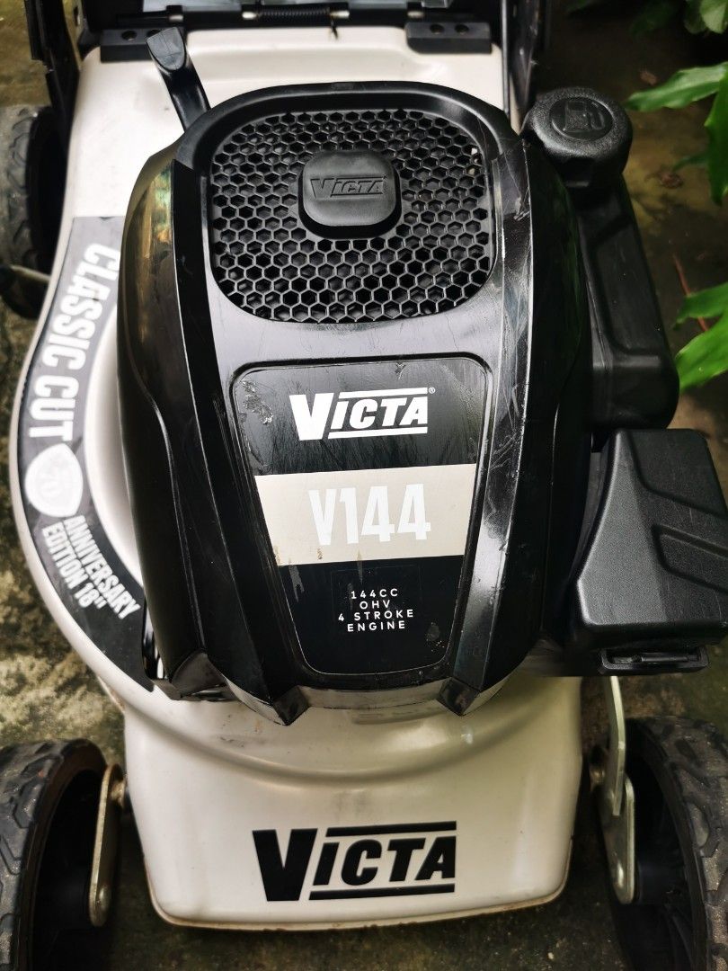 lawnmower victa engine powered Briggs and Stratton, Furniture & Home ...