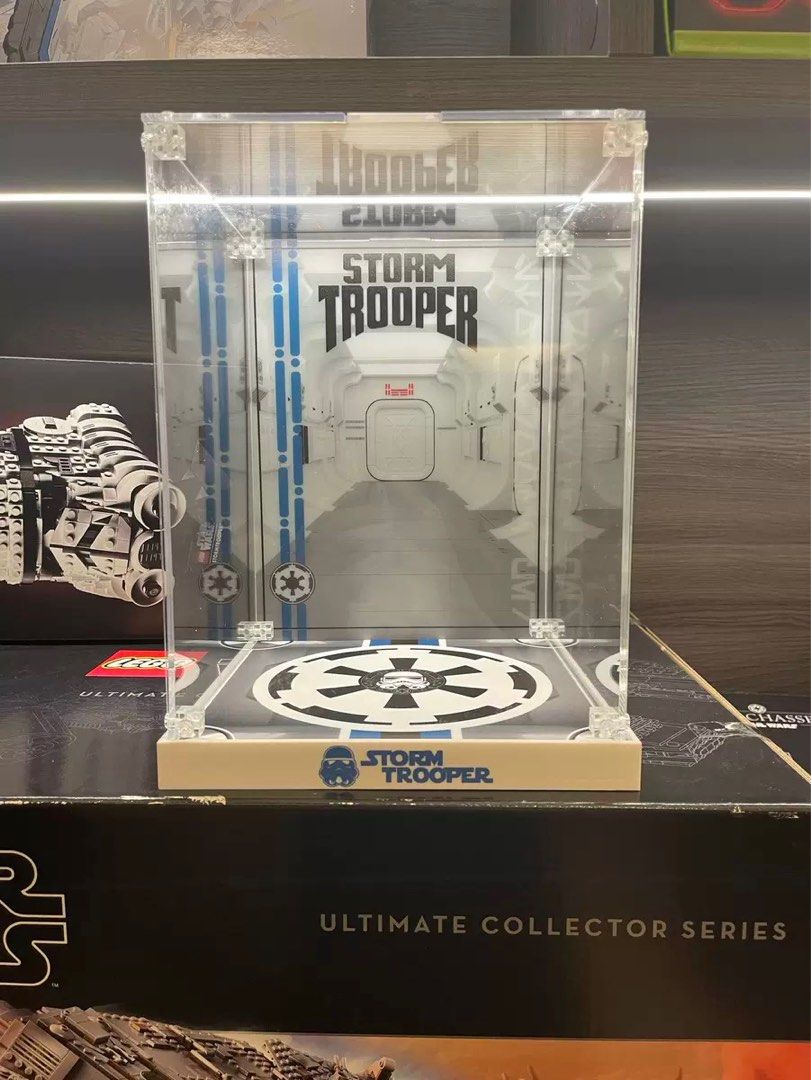 LEGO Helmet display case box LEGO Star Wars 75276 Stormtrooper Helmet ...