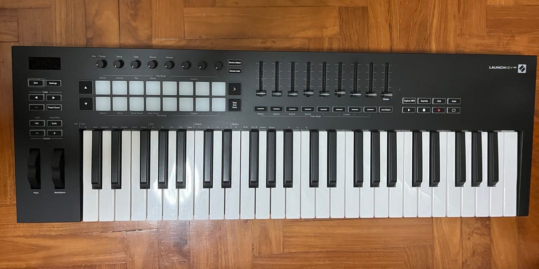 Novation Launchkey 49 Mk3, Hobbies & Toys, Music & Media, Musical ...