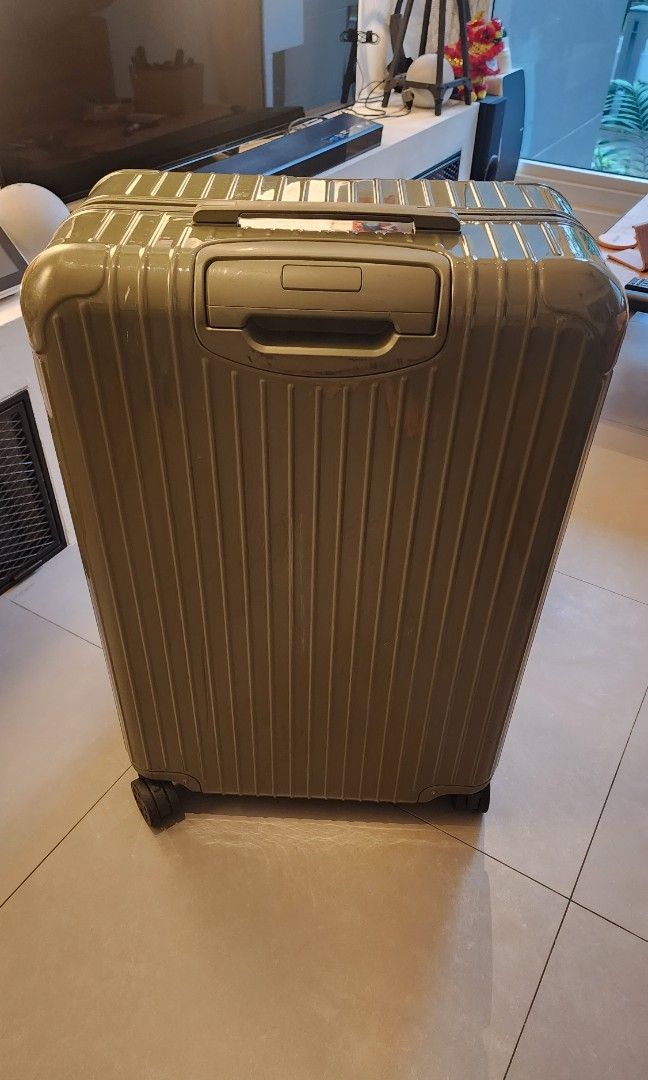 Rimowa Essential Check-In L - Cactus Green (Limited Edition), Hobbies ...