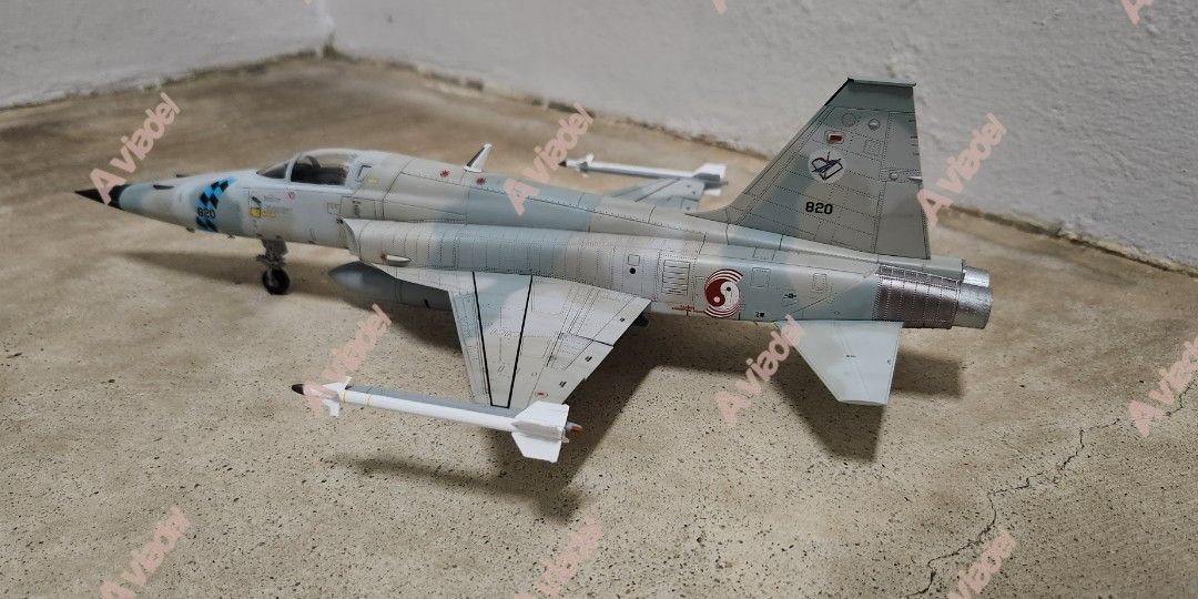 RSAF F-5E Tiger, 820, Hobbies & Toys, Memorabilia & Collectibles, Vintage Collectibles on Carousell