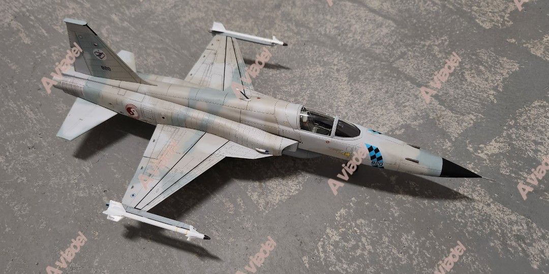 RSAF F-5E Tiger, 820, Hobbies & Toys, Memorabilia & Collectibles ...