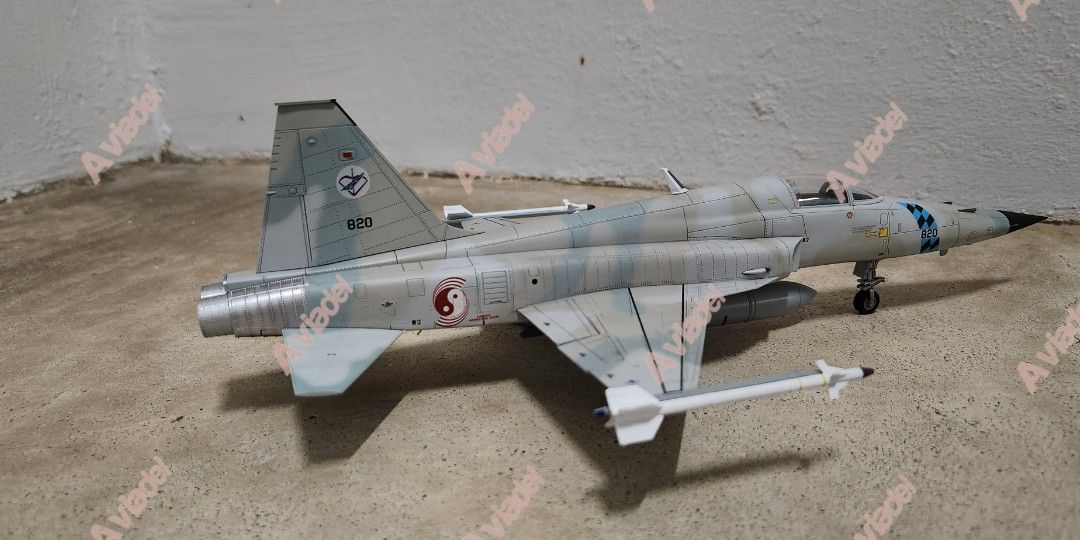 RSAF F-5E Tiger, 820, Hobbies & Toys, Memorabilia & Collectibles, Vintage Collectibles on Carousell