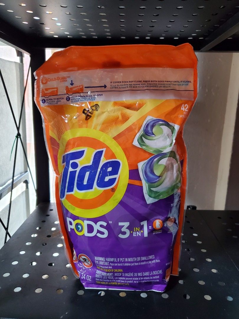 Tide Pods 3 in 1 / 42 Pacs Capsules 34 Oz, Furniture & Home Living ...