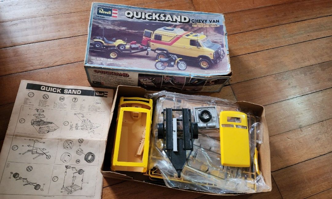Cool Antique Model Kit "1980" Quick Sand, Hobbies & Toys, Toys & Games ...