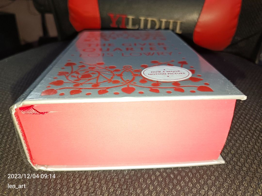 YA/Classics/Dystopia/Sci-fi/Fantasy: The Giver Quartet by Lois Lowry ...