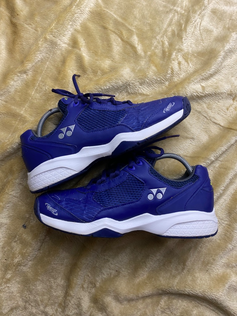 Yonex, Men's Fashion, Footwear, Sneakers on Carousell