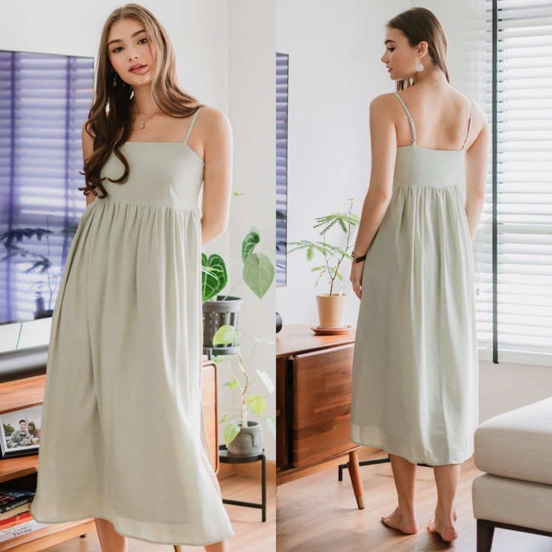 ACW Basic Flowy Side Slid Maxi Dress, Women's Fashion, Dresses & Sets ...