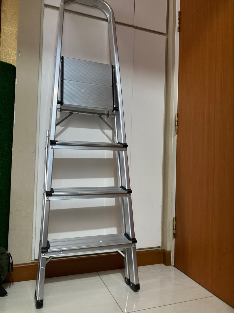 Aluminium 4 Step Ladder, Furniture & Home Living, Home Improvement ...