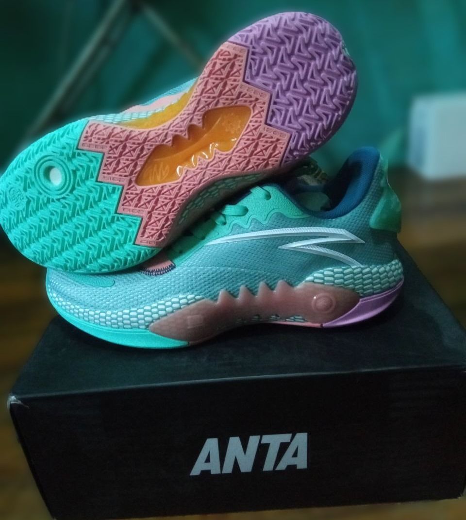 Anta Shockwave 5-Team Madhouse- Kyrie Irving, Women's Fashion, Footwear ...