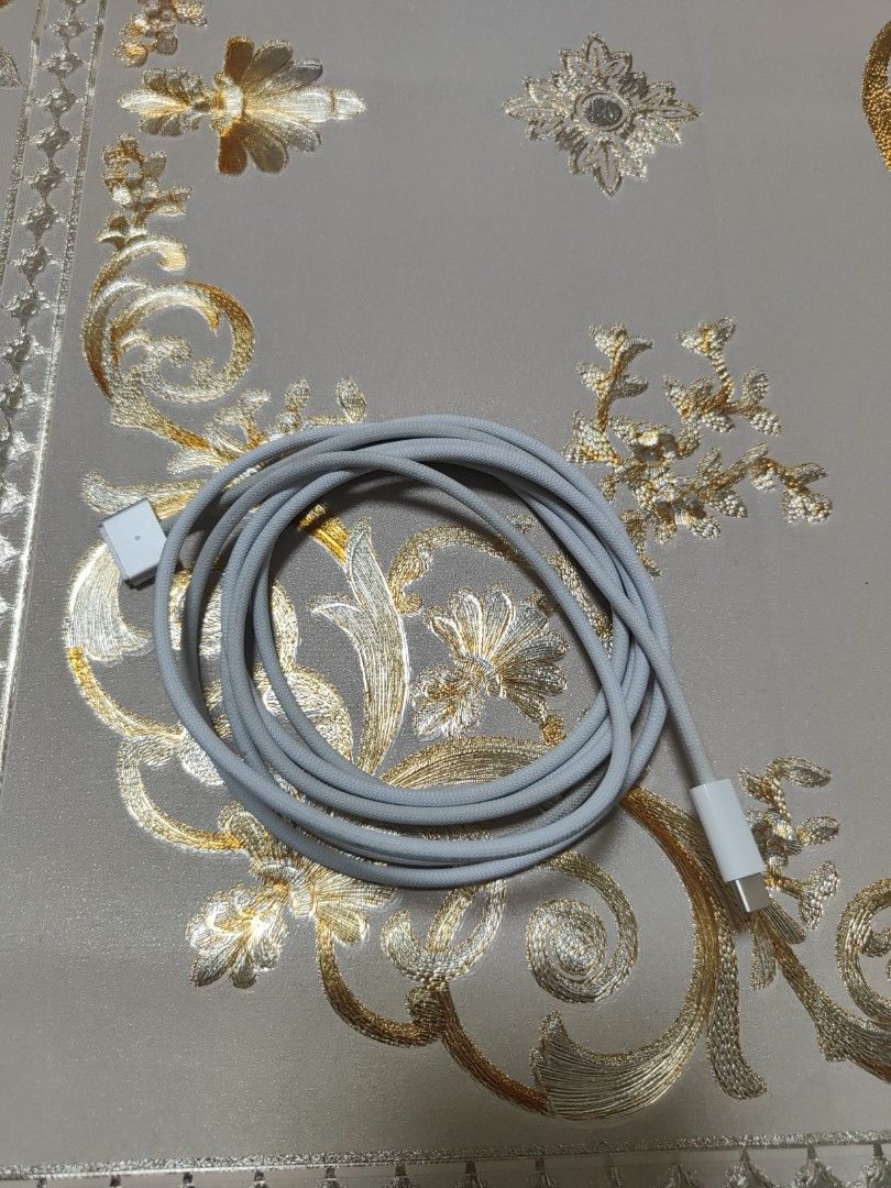 Apple computer cable, Computers & Tech, Parts & Accessories, Cables ...