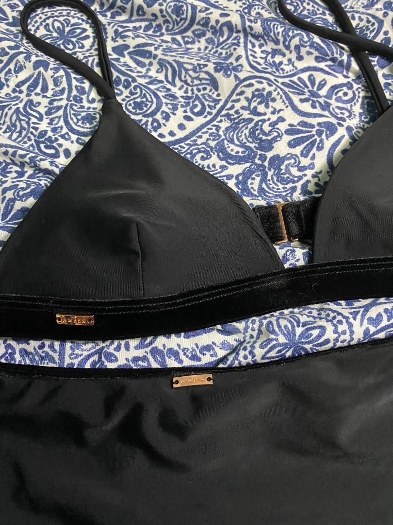 Authentic Amber Swim set, Women's Fashion, Swimwear, Bikinis ...