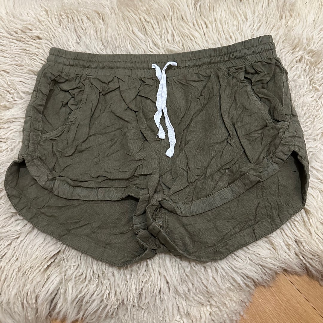 BILLABONG Garterized Short Army Green color W/pockets and tie S on tag ...
