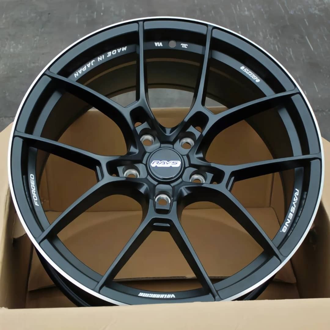 Brand New 18 Inch Flow Form Rims, Car Accessories, Tyres & Rims on ...