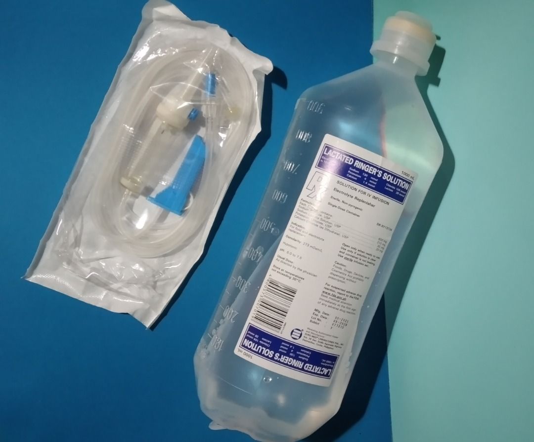 Brand new Lactated Ringer's Solution with IV drip line, Health ...