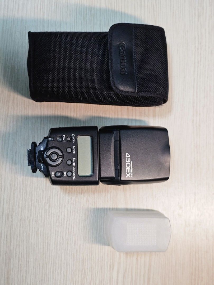 (Full Set) Canon 800D DSLR with 4 Lens, Speedlite 430EX flash and ...