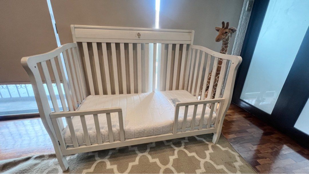 Cuddlebug Solana 3-in-1 Convertible Crib Bed, Babies & Kids, Baby ...