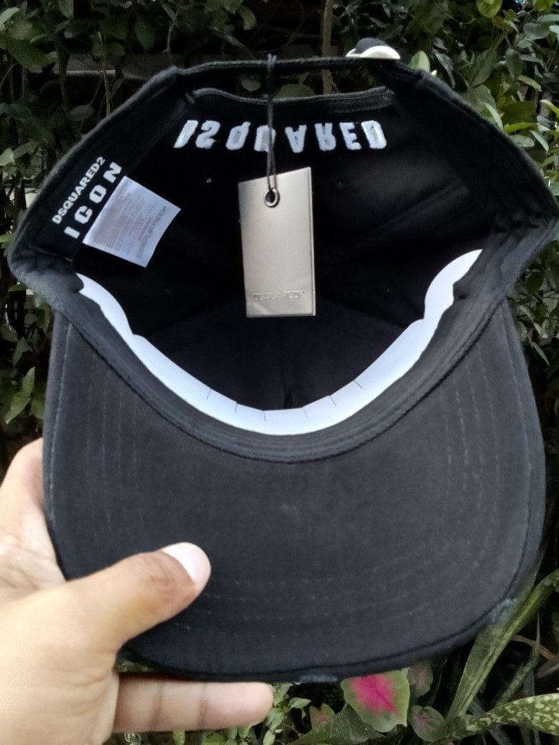 DSQUARED 2 - ICON, Men's Fashion, Watches & Accessories, Caps & Hats on ...