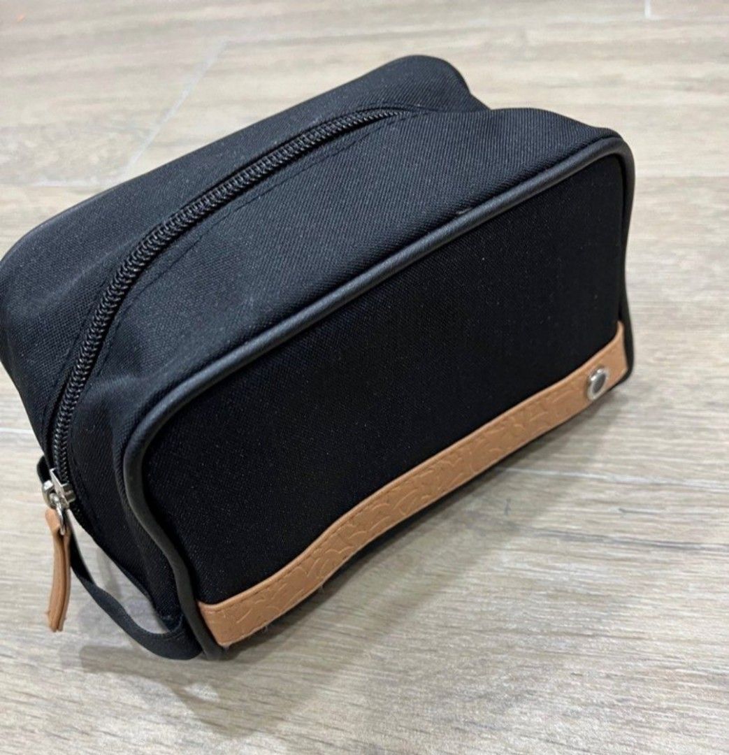 Emirates Business Class Amenities Kits, Luxury, Bags & Wallets on Carousell