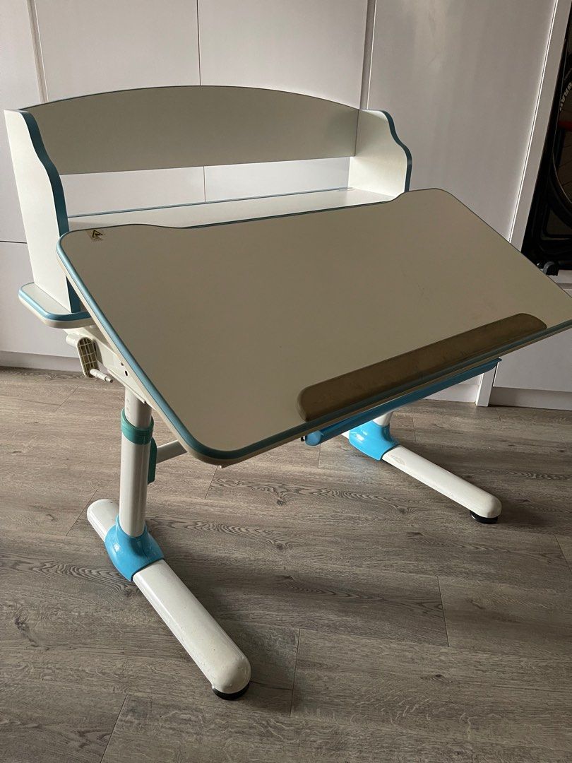Ergo Star Study Table, Furniture & Home Living, Furniture, Tables & Sets on Carousell