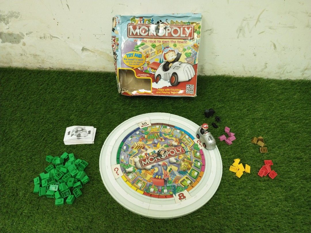 Hasbro Monopoly Town Round Circle Board Game, Hobbies & Toys, Toys ...