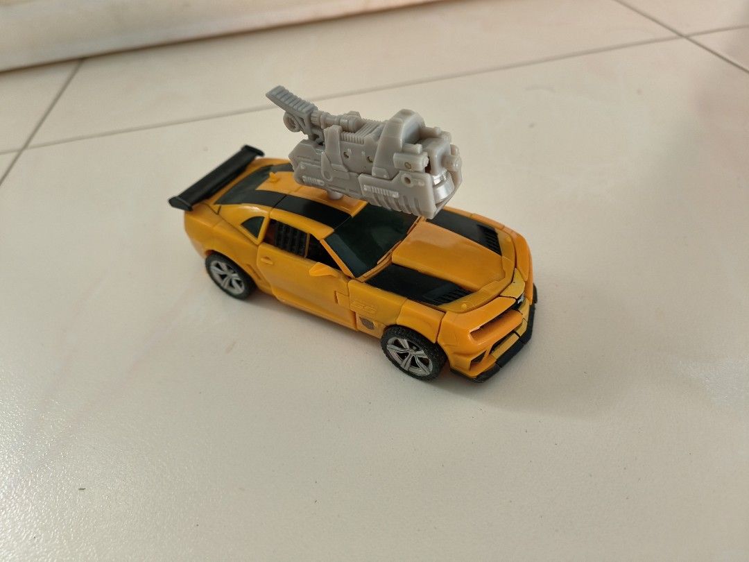 Hasbro Original Transformers Deluxe Class Bumblebee with Mechtech ...