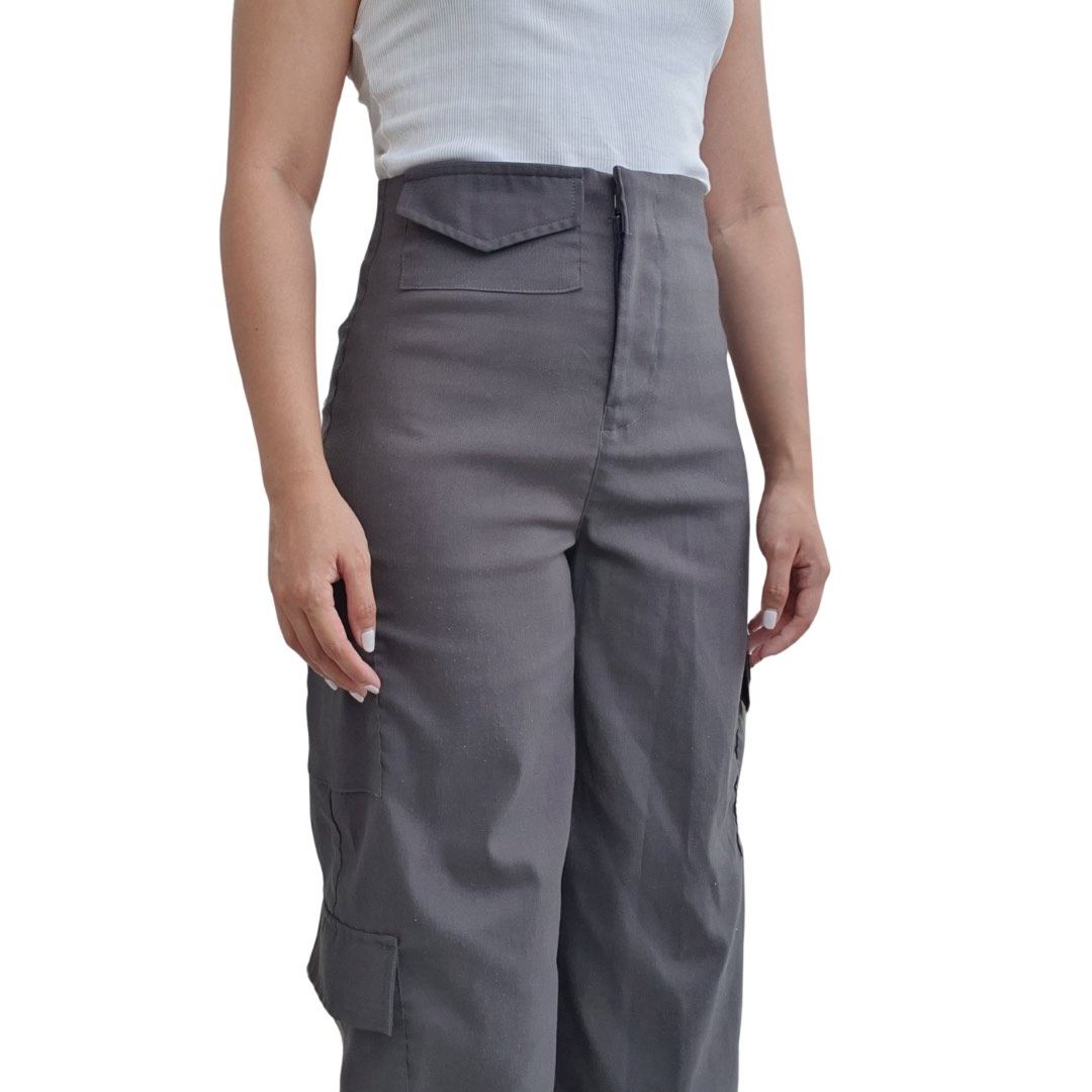 Hip Goddess Phoebe Cargo Pants in Fossil, Women's Fashion, Bottoms ...