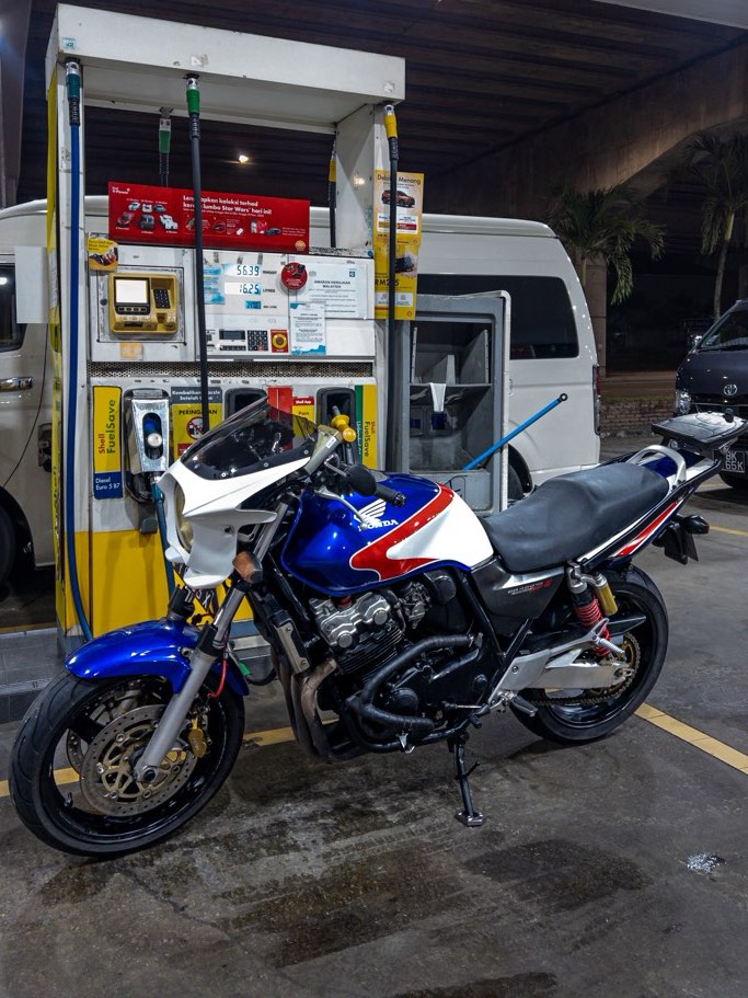 Honda CB400SF Spec 3, Motorcycles, Motorcycles for Sale, Class 2A on Carousell