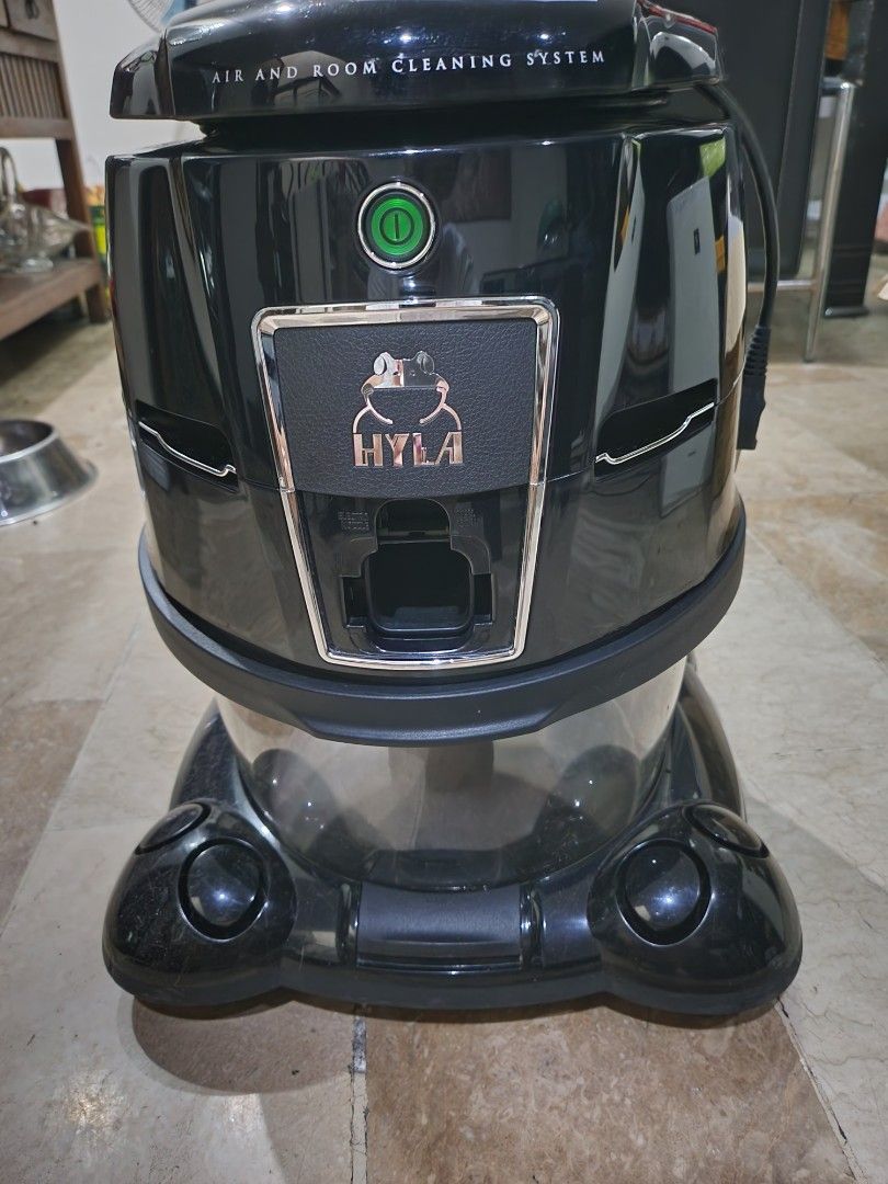 Hyla vacuum, Furniture & Home Living, Cleaning & Homecare Supplies ...