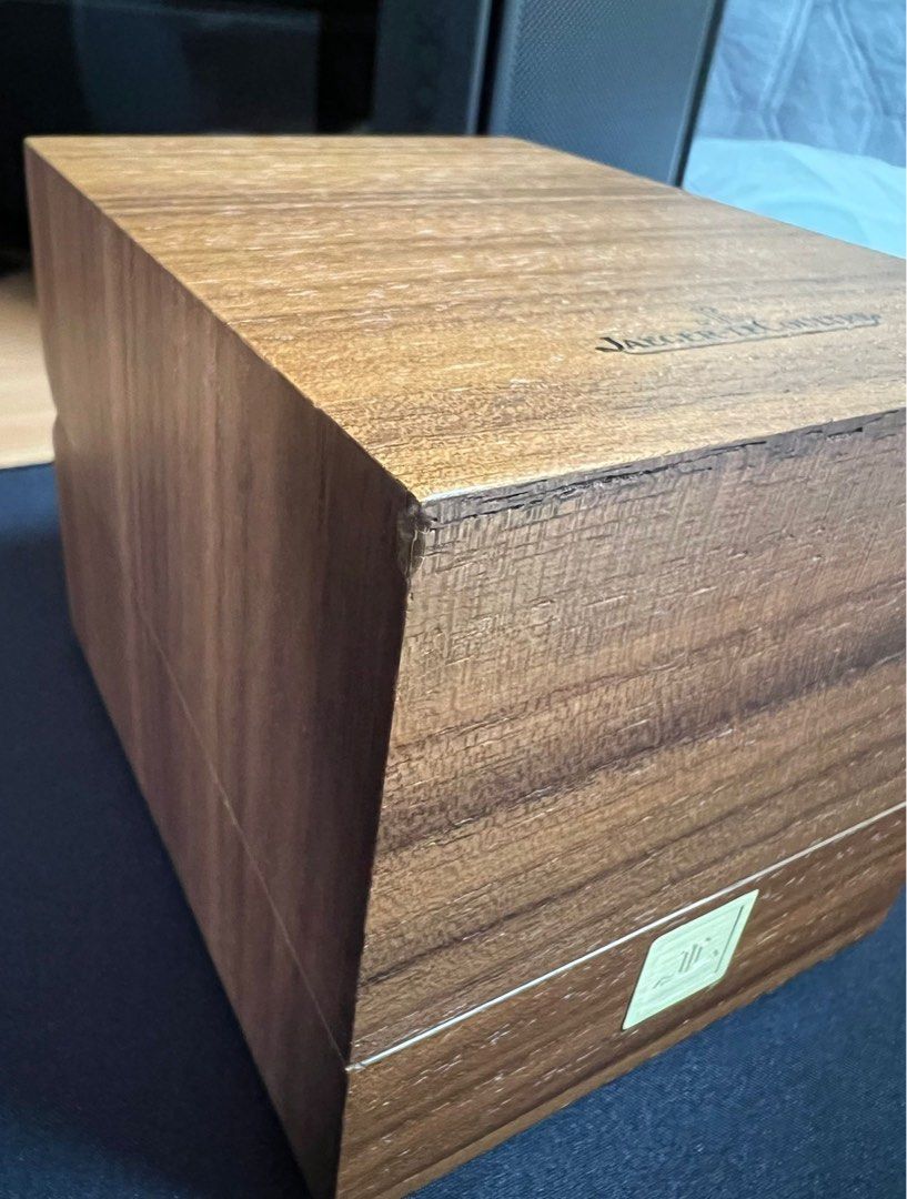 jaeger-lecoultre box, Luxury, Watches on Carousell