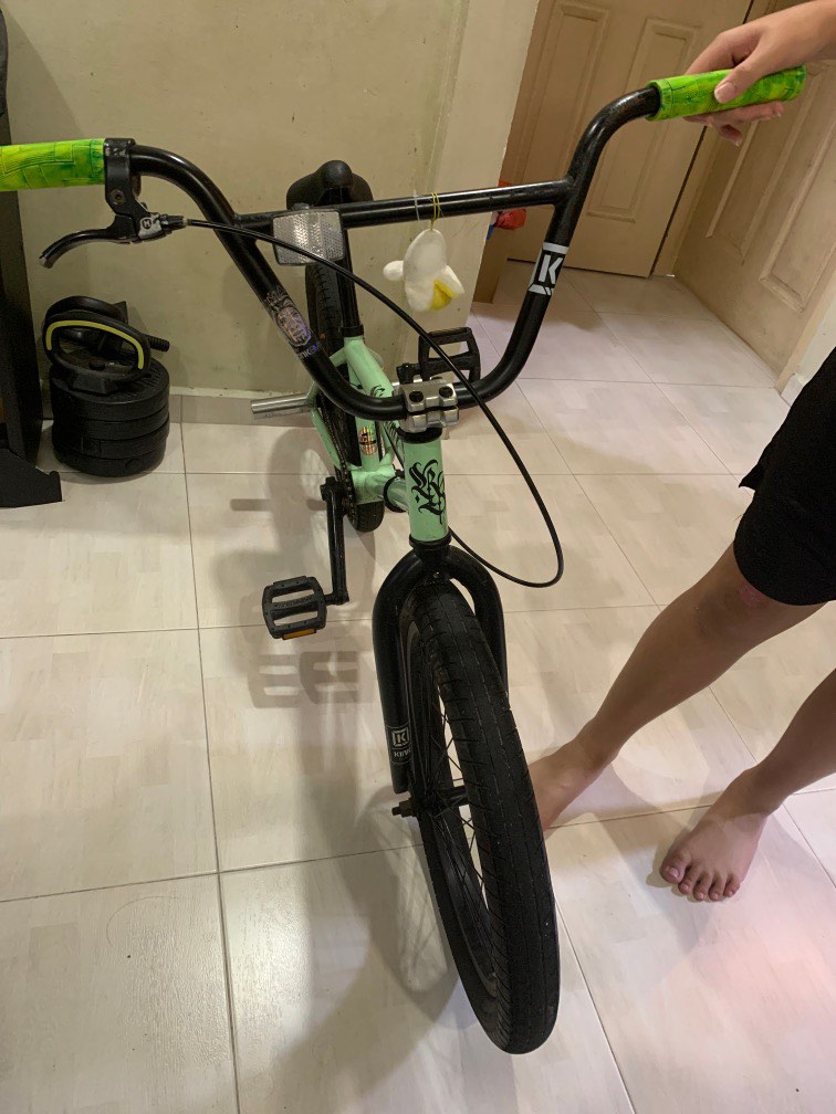 Kink curb bike. With custom handle bar, Sports Equipment, Bicycles ...