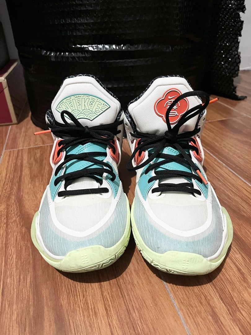 Kyrie Irving Infinity CNY Size 10 Used, Men's Fashion, Footwear ...