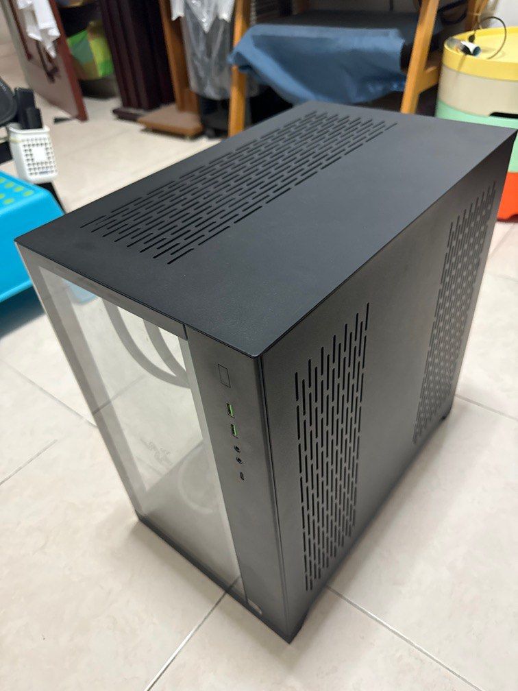 Lian Li O11 Razer case / Corsair H150i Elite AIO / Corsair Ql120 ...