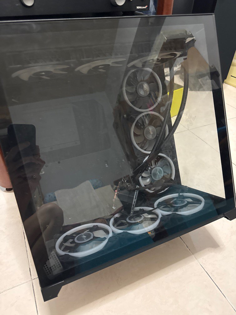 Lian Li O11 Razer case / Corsair H150i Elite AIO / Corsair Ql120 ...