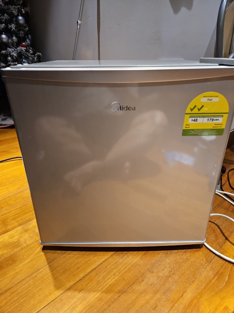 Mini Fridge Midea 44 liter, TV & Home Appliances, Kitchen Appliances ...