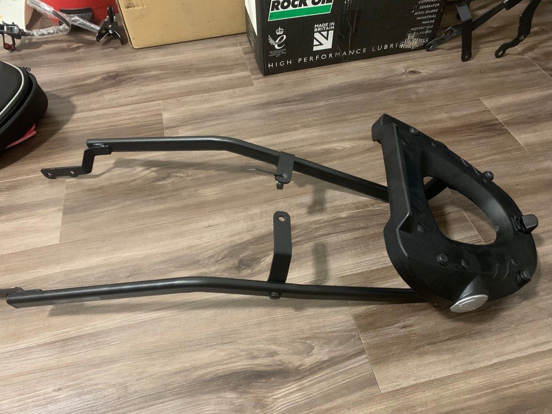 Monorack raider R150, Motorbikes on Carousell