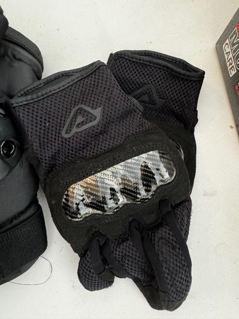 Motor Training Set (Helmet, Guards and Gloves), Motorcycles, Motorcycle ...