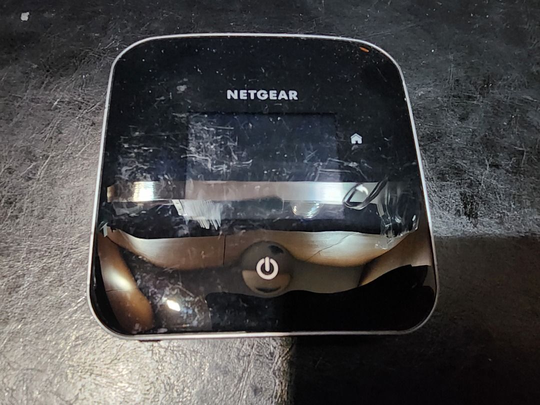NETGEAR Nighthawk M2 Mobile Hotspot 4G LTE Router MR2100, Mobile Phones ...