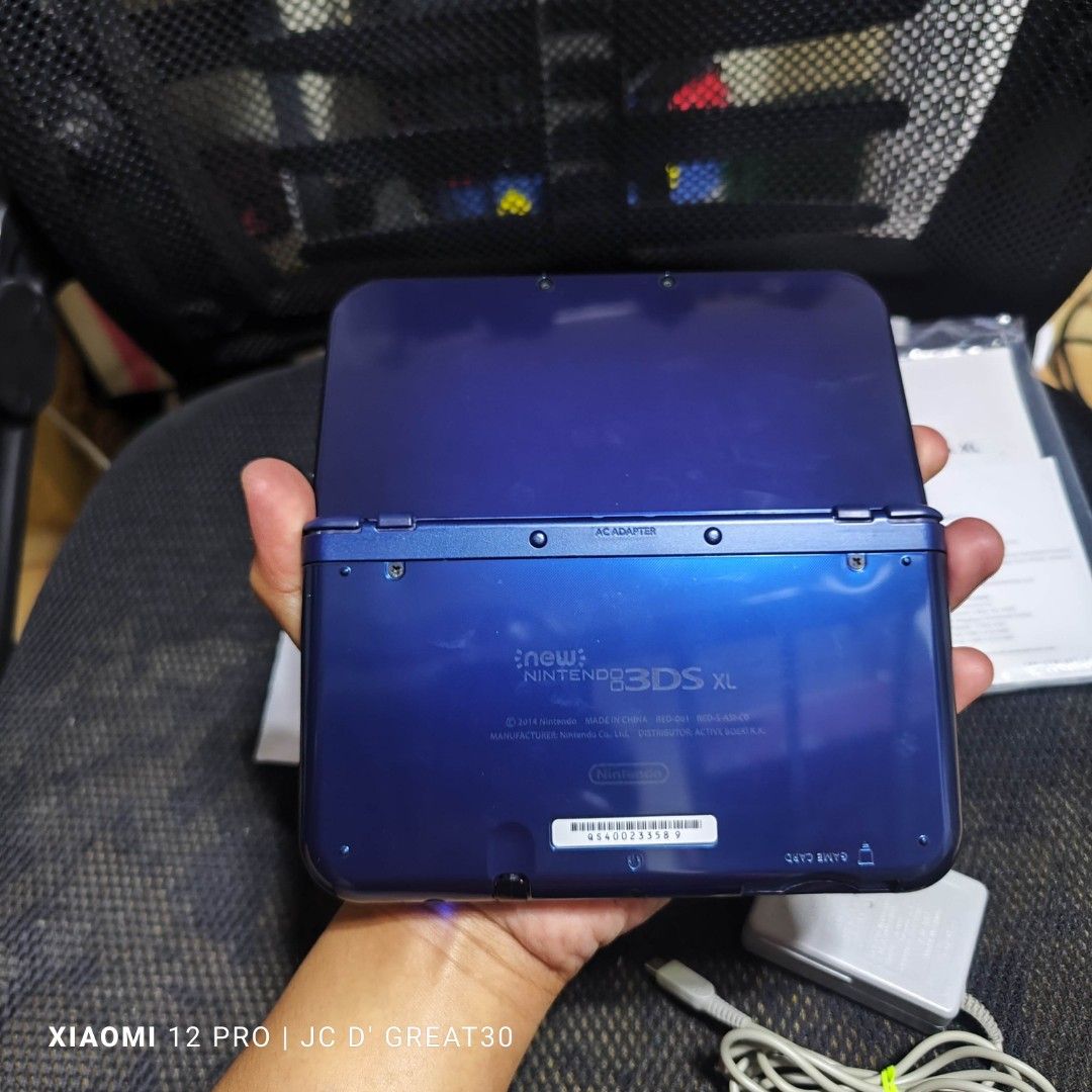 New 3ds xl Blue metallic Good as new with Box, Video Gaming, Video Game ...