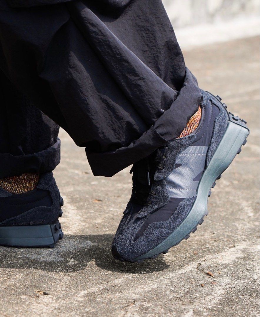 New balance 327 WCD Phantom Black U327WCD 黑色, 男裝, 鞋, 波鞋 - Carousell