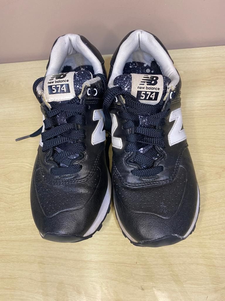New Balance (NB) 574 Black, Fesyen Wanita, Sepatu di Carousell