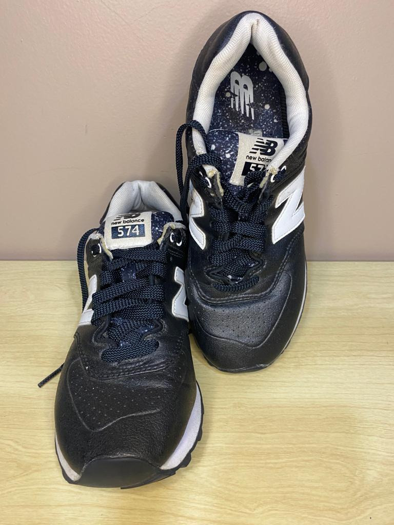 New Balance (NB) 574 Black, Fesyen Wanita, Sepatu di Carousell