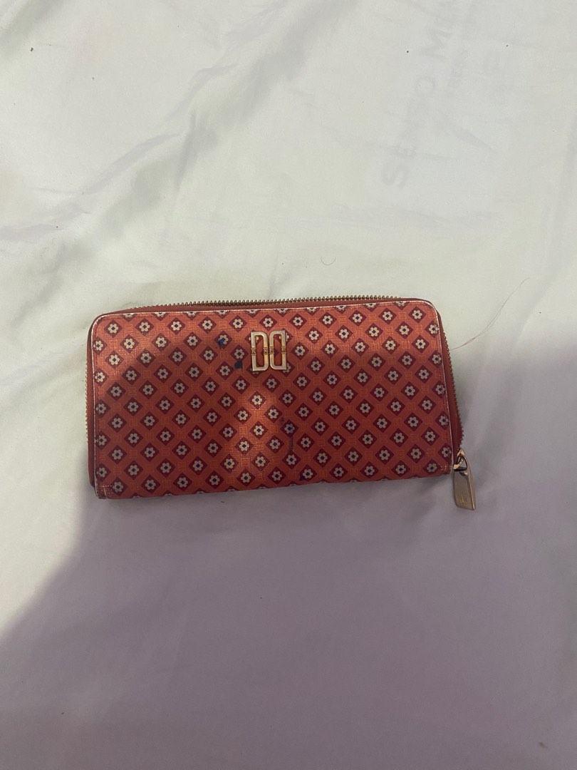 Original Daks long wallet, Luxury, Bags & Wallets on Carousell