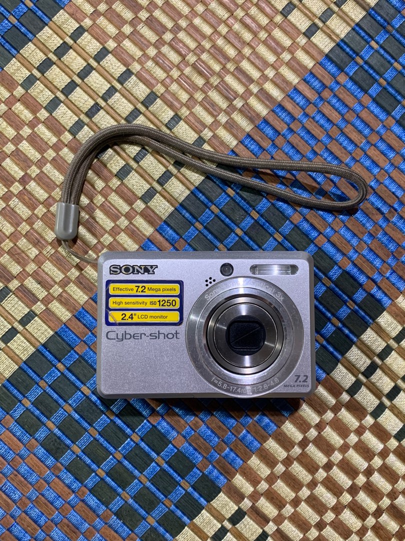 SONY CYBERSHOT DSC - S730 DIGICAM CCD, Photography, Cameras on Carousell