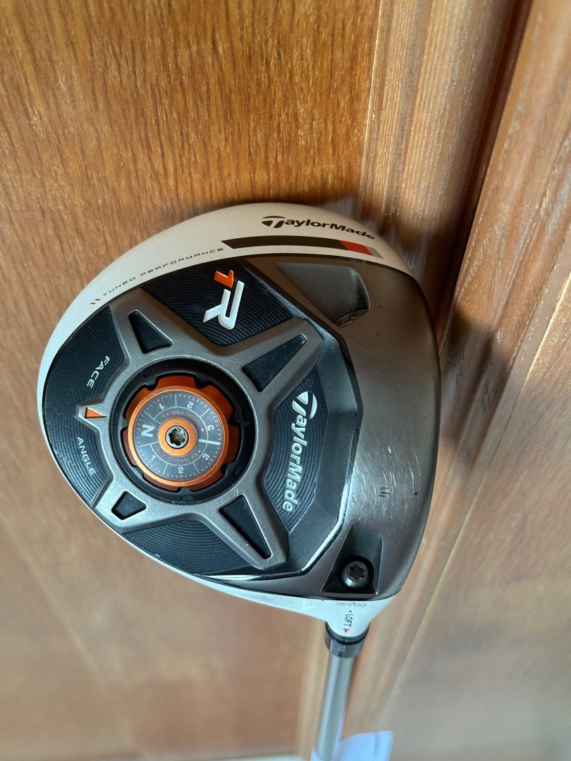 Taylormade R1 Driver, Sports Equipment, Sports & Games, Golf on Carousell